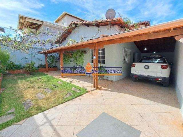 Casa à venda em Vila Santa Mônica