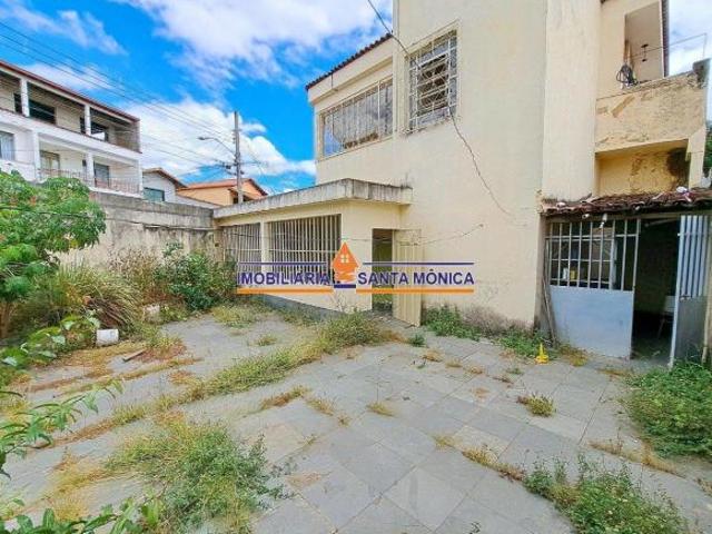 Casa à venda em Vila Santa Mônica