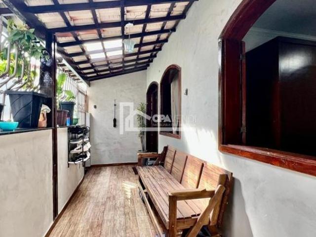Casa à venda em Vila Santa Mônica