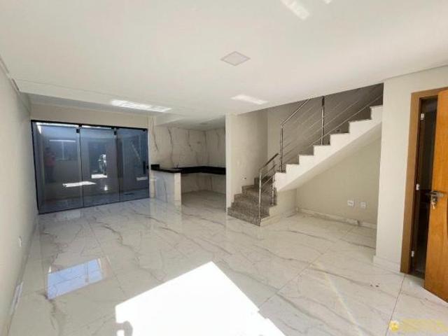 Casa à venda em Vila Santa Mônica