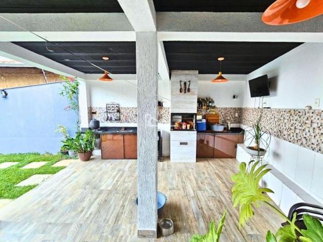 Casa à venda em Vila Santa Mônica