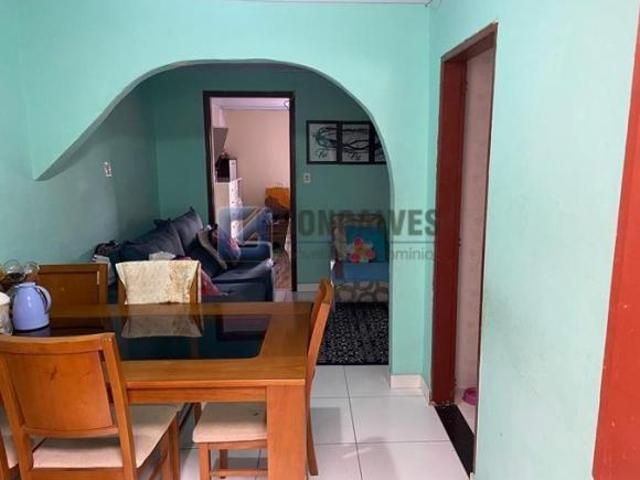 Casa à venda em Vila Suíça, Santo André — 2 quartos, 130 m² de área interna