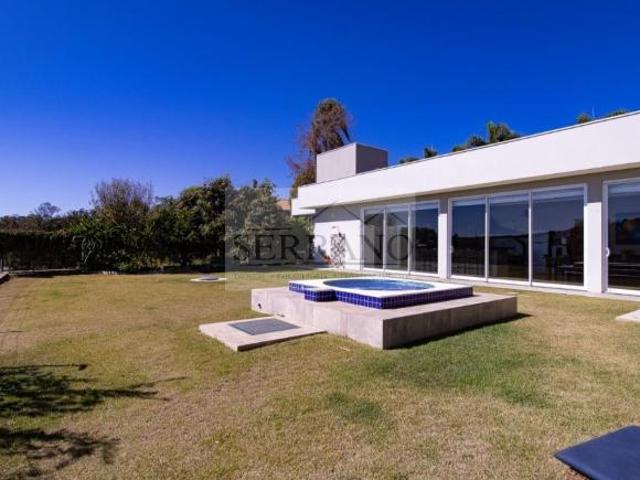 CASA A VENDA EM VINHEDO