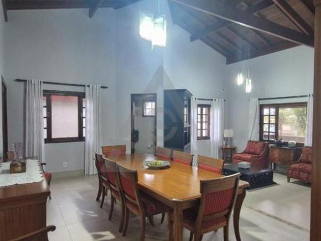 Casa à venda em Vinhedo, Buracão, com 3 suítes, com 308 m², Alpes de Vinhedo