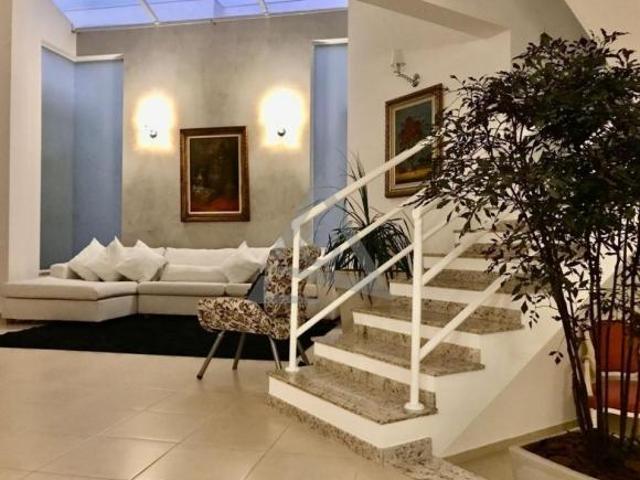 Casa à venda em Vinhedo, Cachoeira, com 3 suítes, com 320 m², Residencial Jardim Europa