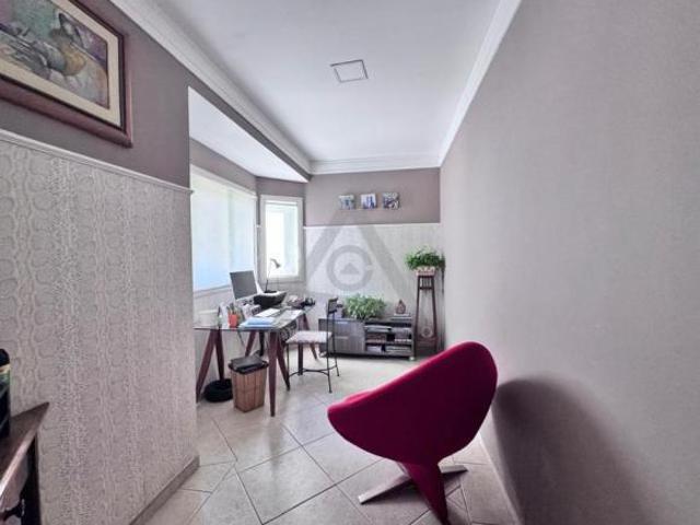 Casa à venda em Vinhedo, Caixa D´Água, com 3 suítes, com 700 m², Vale da Santa Fé