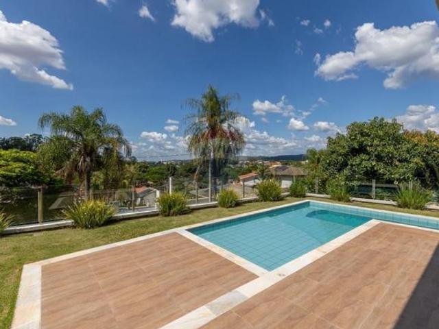 Casa a venda em Vinhedo com 03 suítes, térrea Condomínio Vista Alegre Sede
