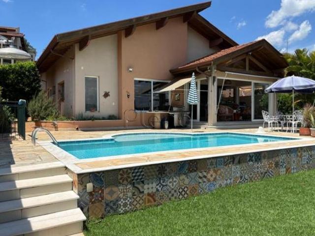 Casa à venda em Vinhedo, Condominio Marambaia, com 3 suítes, com 356 m²