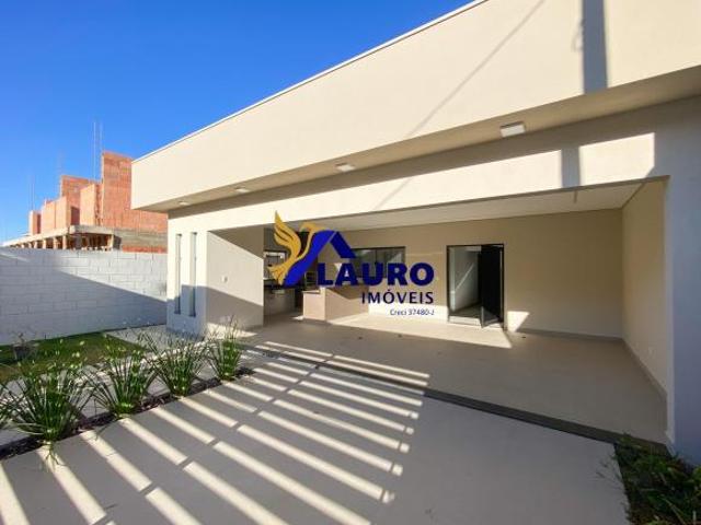 Casa à venda em Vinhedo SP, bairro Pinheirinho: 3 quartos, 1 suite, 1 sala, 2 banheiros, 4 vagas de