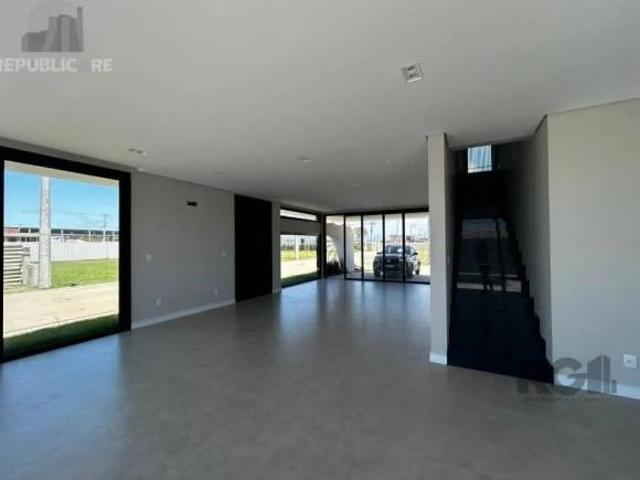 Casa à venda em Xangri Lá