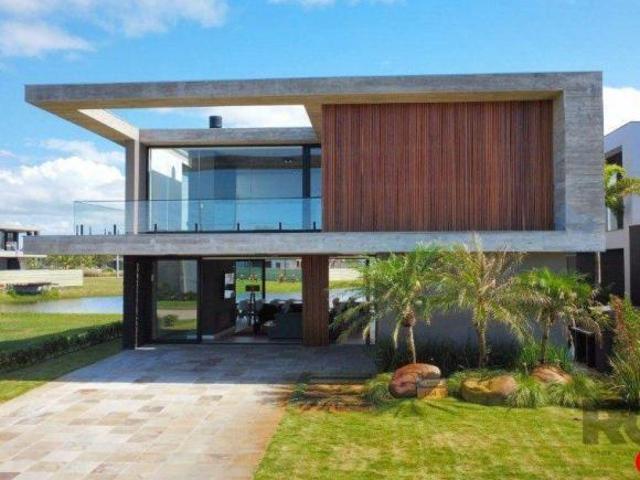 Casa à venda em Xangri Lá