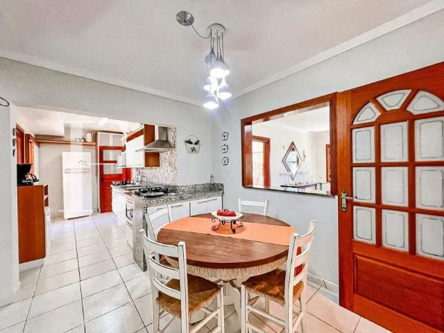 Casa À Venda em Xangri lá