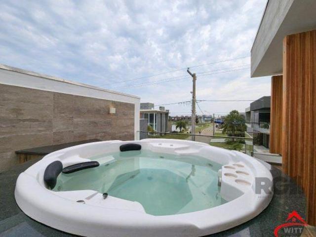 Casa à venda em Xangri Lá