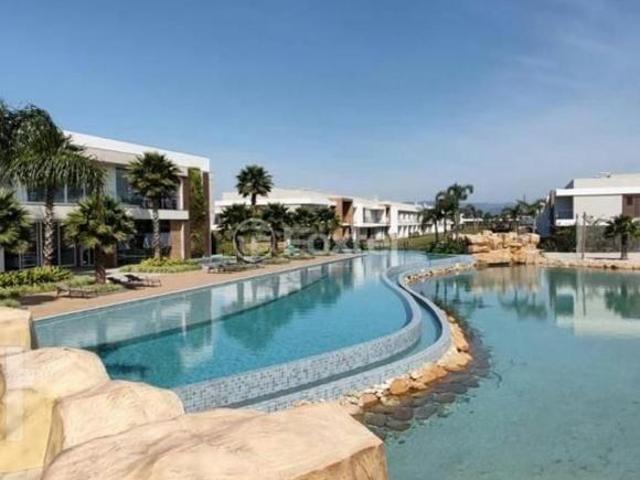 Casa à venda em Zona Nova com 162 m², 4 quartos, 2 suítes, 2 vagas