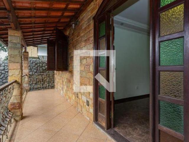 Casa à Venda Eldorado, 3 Quartos, 200 m² Contagem