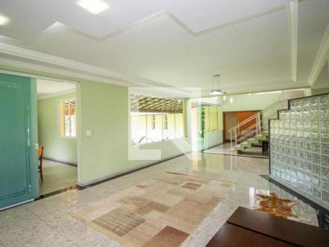 Casa à Venda Estância do Hibisco, 5 Quartos, 569 m² Contagem