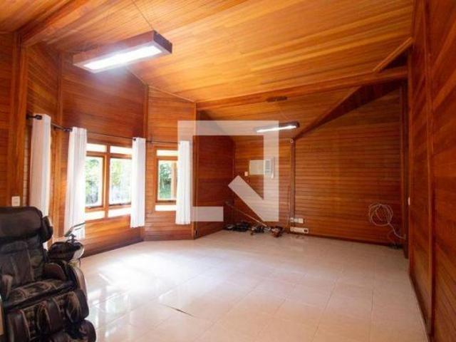 Casa à Venda Estância do Hibisco, 3 Quartos, 3999 m² Contagem