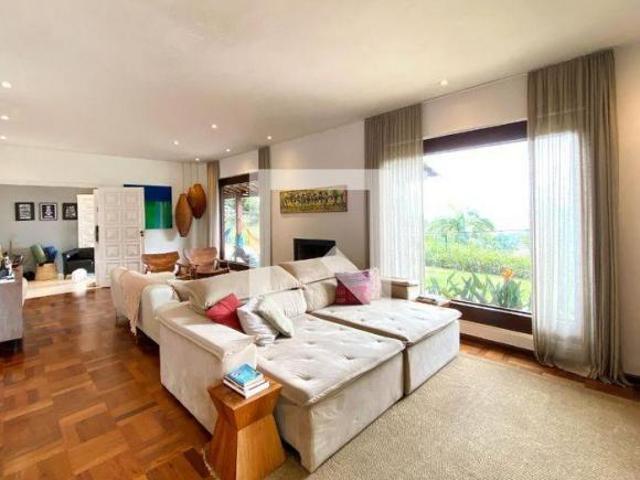 Casa à Venda Estância Serrana, 3 Quartos, 450 m² Nova Lima