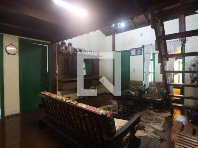 Casa à Venda Estância Velha, 3 Quartos, 182 m² Canoas