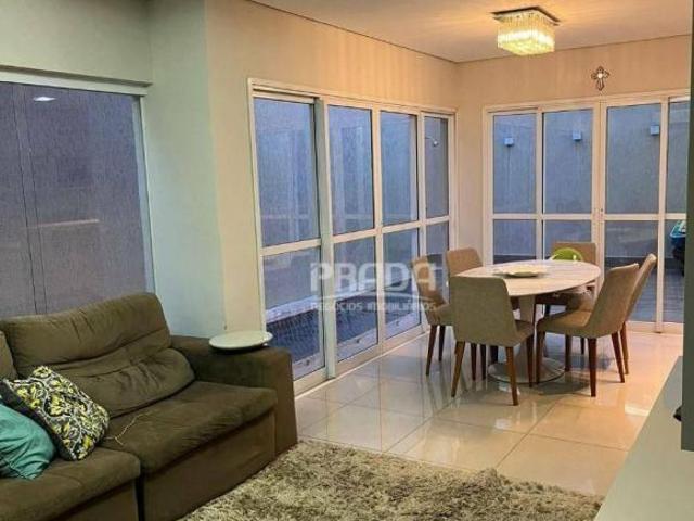 Casa à venda estilo Sobrado com 3 suítes Condomínio Village Paradiso 1 Uberlândia/MG