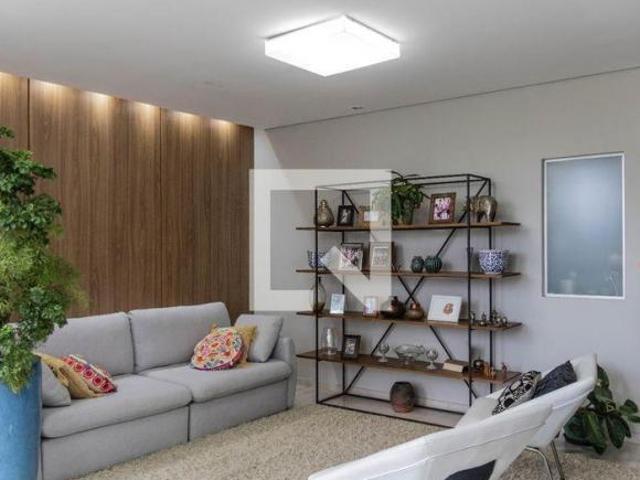 Casa à Venda Estoril, 6 Quartos, 487 m² Belo Horizonte