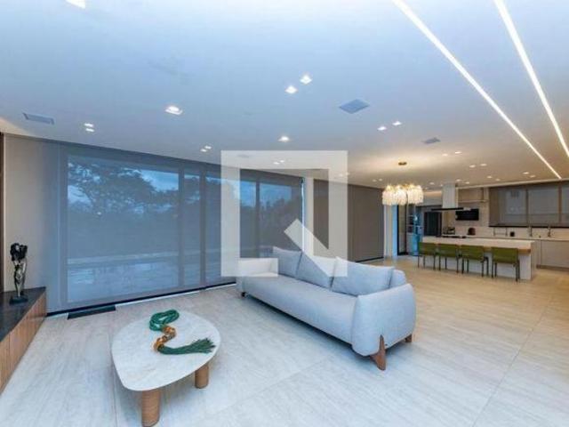 Casa à Venda Estoril, 6 Quartos, 680 m² Belo Horizonte