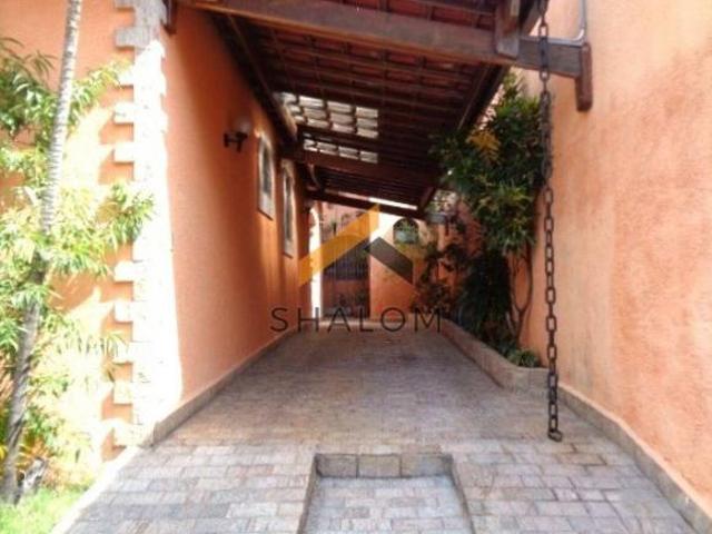 Casa à Venda Espaço, Conforto e Localização Privilegiada