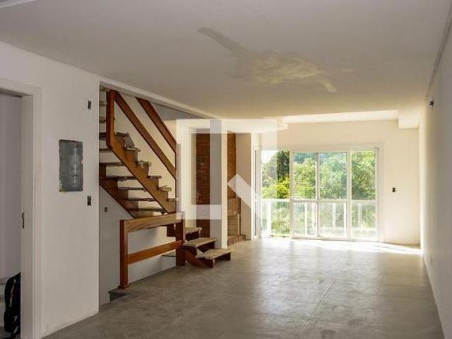 Casa à Venda Espírito Santo, 3 Quartos, 160 m² Porto Alegre