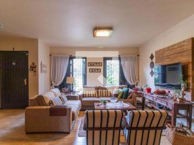 Casa à Venda Espírito Santo, 3 Quartos, 281 m² Porto Alegre