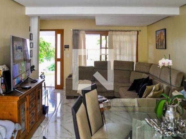 Casa à Venda Espírito Santo, 4 Quartos, 185 m² Porto Alegre