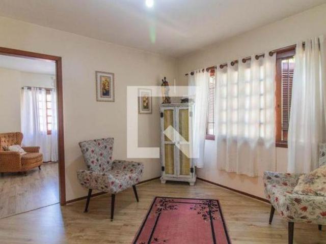 Casa à Venda Espírito Santo, 4 Quartos, 258 m² Porto Alegre