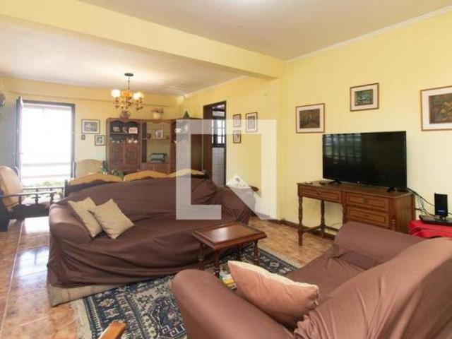 Casa à Venda Espírito Santo, 4 Quartos, 340 m² Porto Alegre