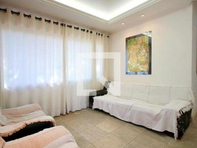 Casa à Venda Esplanada, 5 Quartos, 357 m² Belo Horizonte
