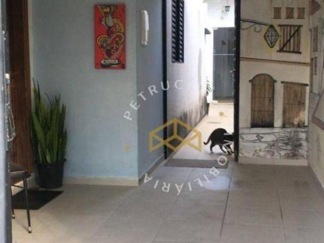 CASA A VENDA – EXCELENTE LOCALIZAÇÃO!