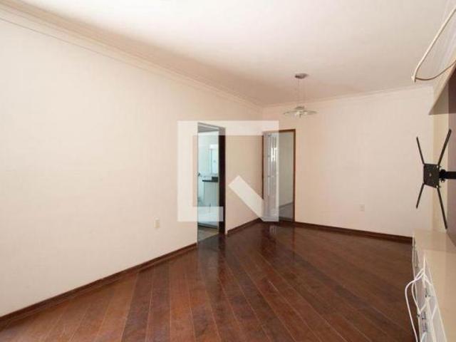 Casa à Venda Fazenda Aricanduva, 3 Quartos, 210 m² São Paulo