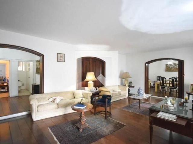 Casa à Venda Fazenda Morumbi, 4 Quartos, 500 m2