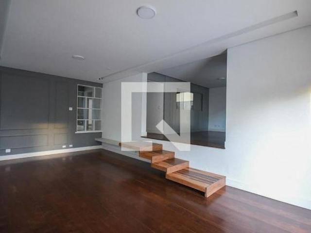 Casa à Venda Fazenda Morumbi, 4 Quartos, 300 m2