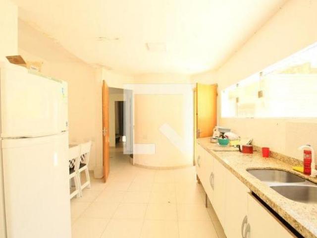 Casa à Venda Fazenda Morumbi, 6 Quartos, 300 m2