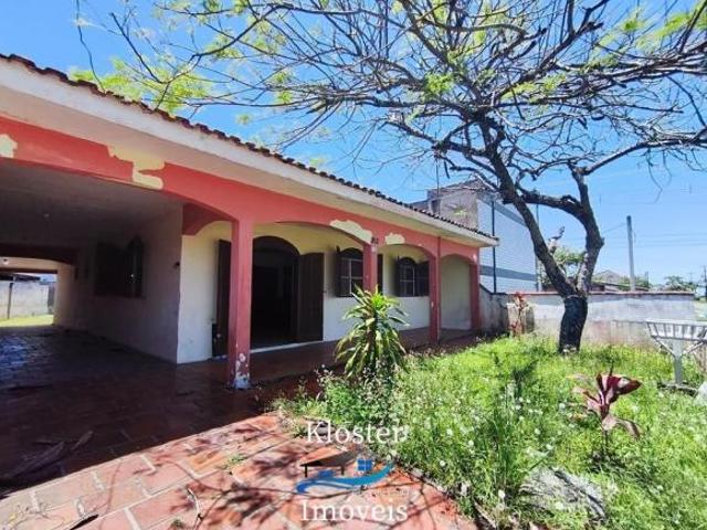 Casa à venda faixa mar no Balneário Shangri la
