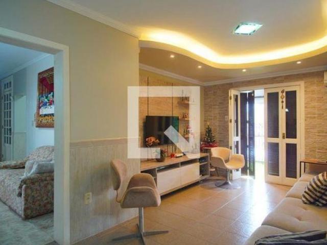 Casa à Venda Feitoria Seller, 4 Quartos, 290 m² São Leopoldo
