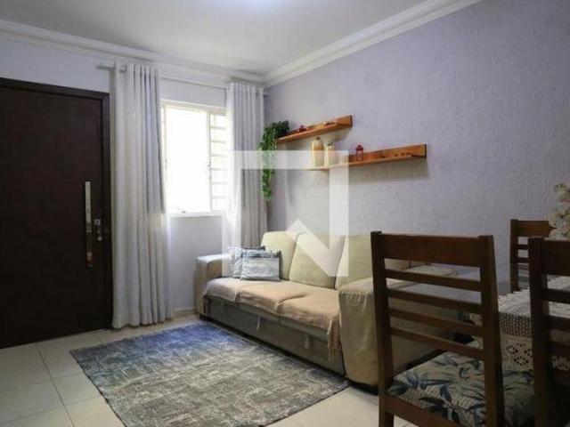 Casa à Venda Fernão Dias, 2 Quartos, 62 m² Belo Horizonte