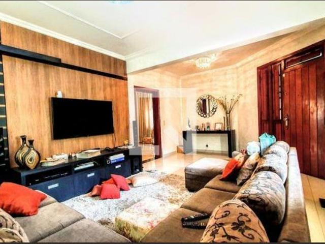 Casa à Venda Fernão Dias, 4 Quartos, 434 m² Belo Horizonte