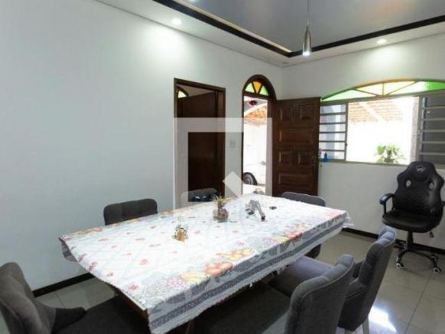 Casa à Venda Flamengo, 3 Quartos, 377 m² Contagem