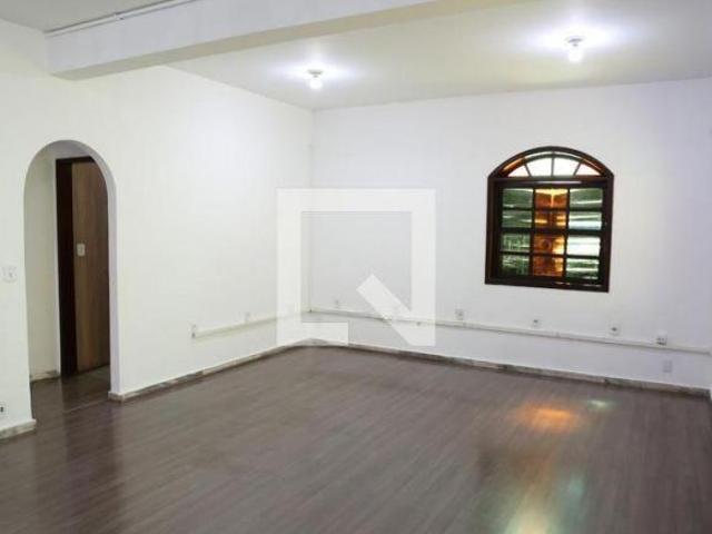Casa à Venda Flamengo, 6 Quartos, 350 m² Contagem