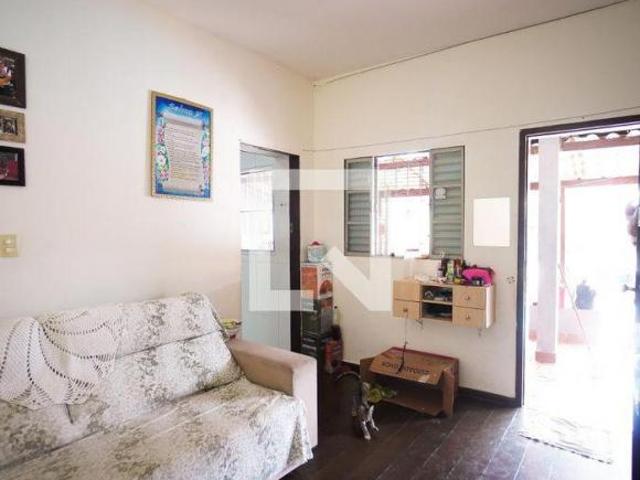 Casa à Venda Floramar, 3 Quartos, 200 m² Belo Horizonte
