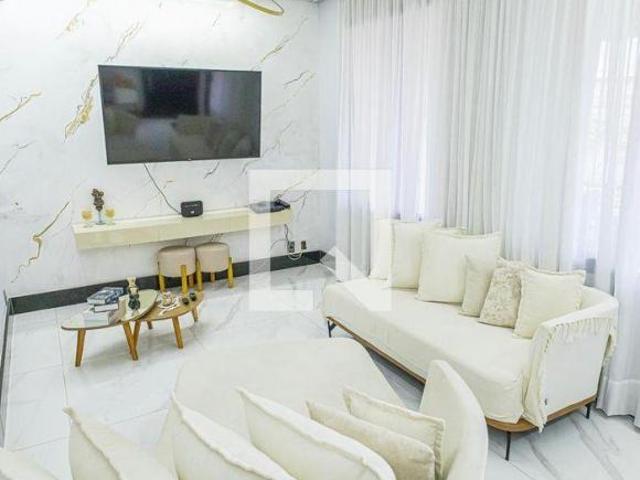 Casa à Venda Floramar, 4 Quartos, 300 m² Belo Horizonte