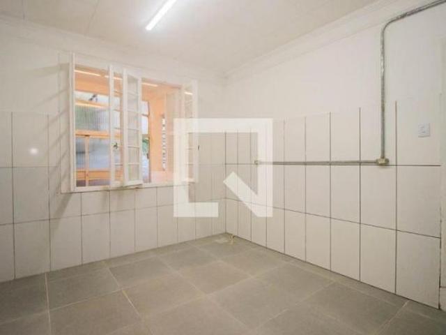Casa à Venda Floresta, 3 Quartos, 200 m² Porto Alegre