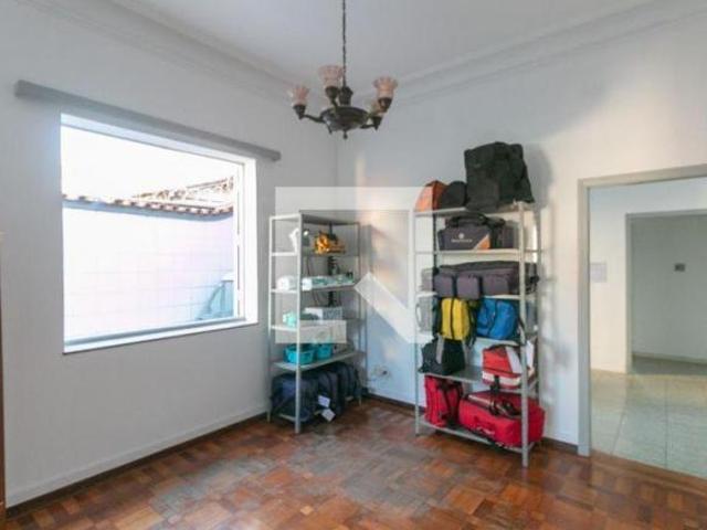 Casa à Venda Floresta, 2 Quartos, 300 m² Belo Horizonte