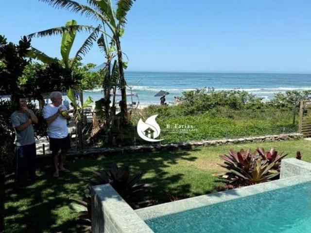 Casa a venda Frente ao mar em condomínio Fechado