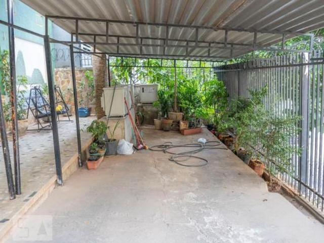 Casa à Venda Funcionários, 4 Quartos, 370 m2